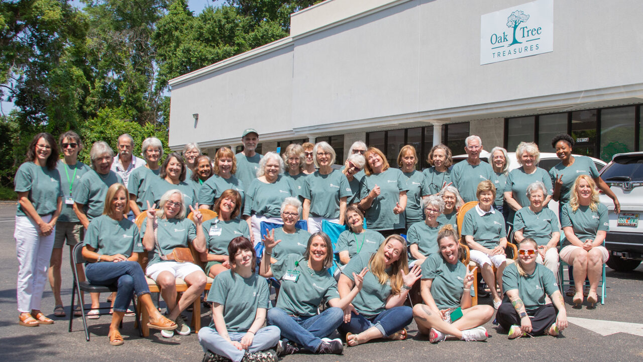 Volunteer | Oak Tree Treasures